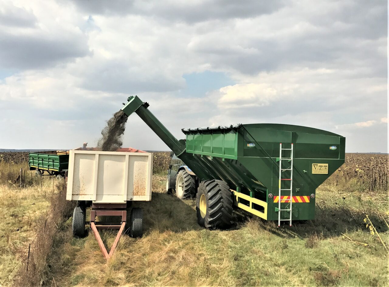 Debulking Trailer 31,000L - Van Zyl Staal