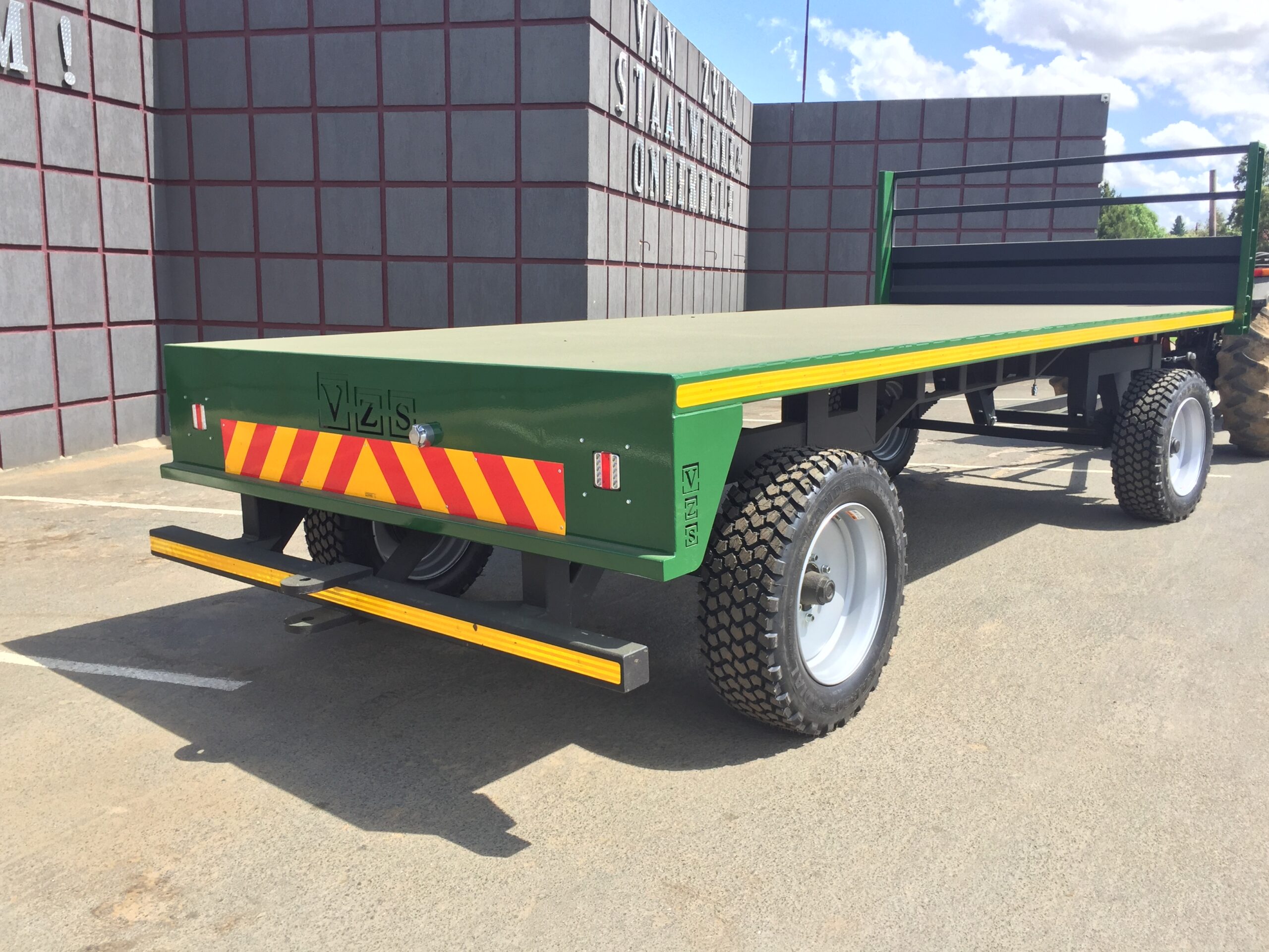 Trailer 6m - Van Zyl Staal